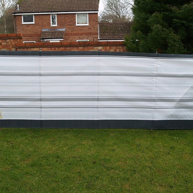 Blue Diamond 5 Pole Windbreak from Camperite Leisure